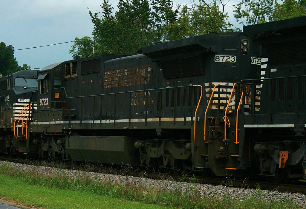 NS 8723